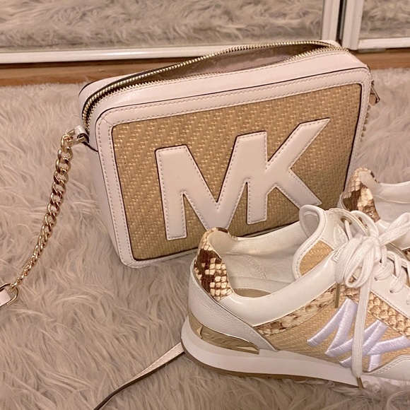 Michael Kors | Bags | Bogo Michael Kors Purse White With Gold Straps ...